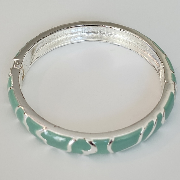 Jewelry | Bracelet Light Blue Gree Spring Closure | Poshmark